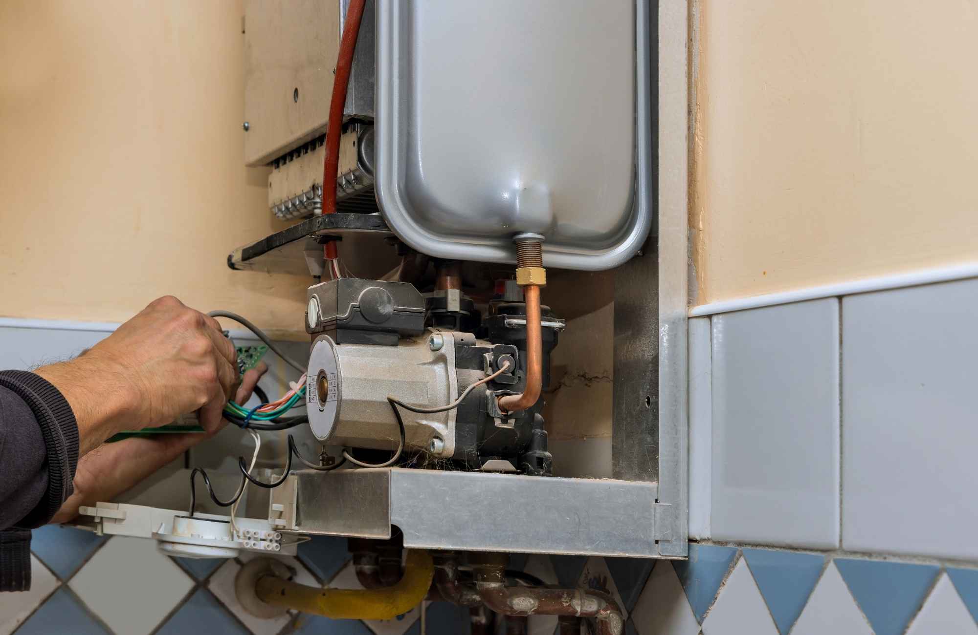 10 Warning Signs of Water Heater Failure (CT and NY Guide)