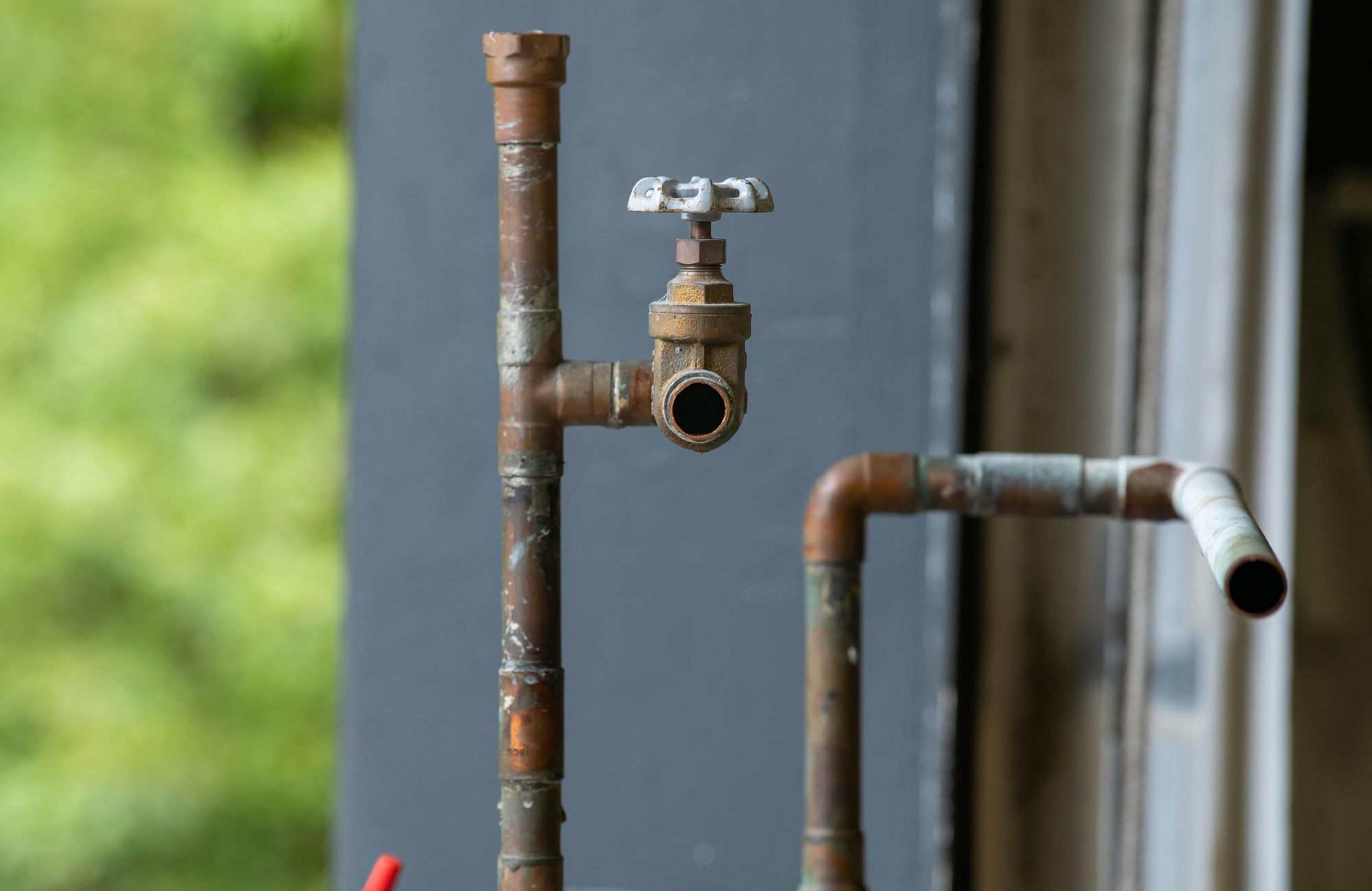 What Causes Corrosion on Copper Pipes? Signs and Solutions